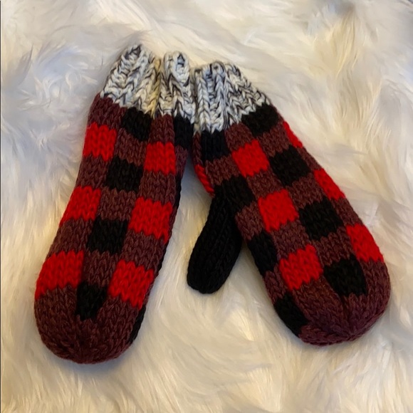 Other | Last 1 Nwt Buffalo Plaid Mittens | Poshmark